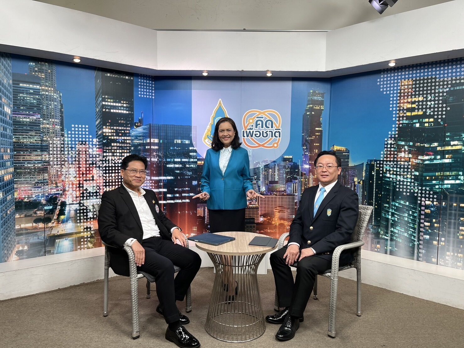 ดร.วินัย นายกสมาคมการค้าฯ ร่วมบันทึกรายการโทรทัศน์ TNN2 คิดเพื่อชาติ