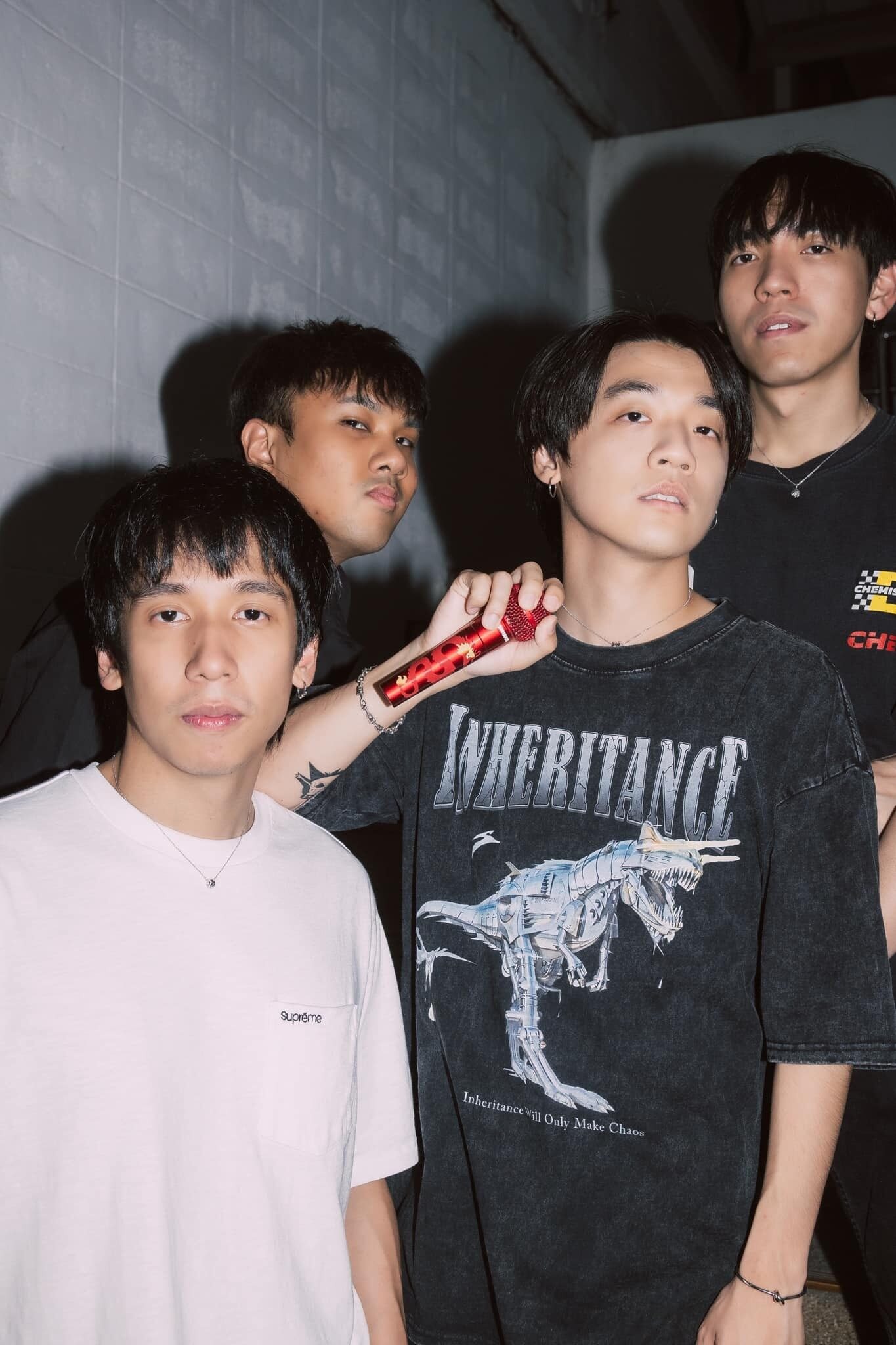 ต้นสังกัดแถลงพักงาน 'กิต Three Man Down' หลังแพทย์ชี้ป่วยโรคหัด-ภาวะตับ ...