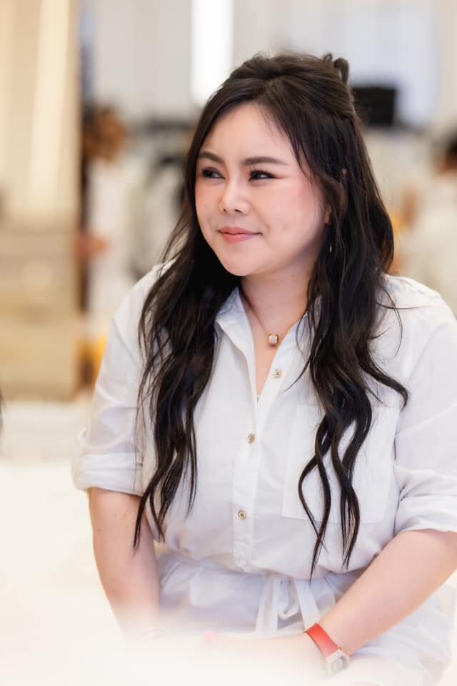 เพจดัง แฉ แม่ทีม ‘บอสสวย’ อยู่บ้านหลังละ 22 ล้าน