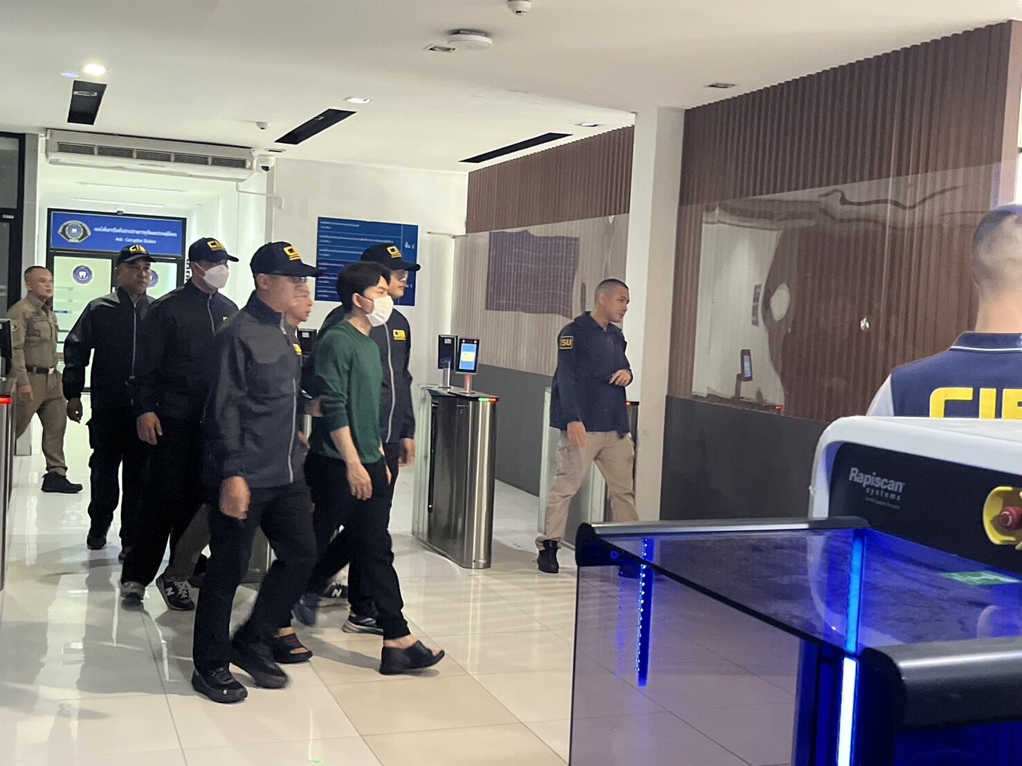 ราชทัณฑ์ เผยอาการทีมบอสดิไอคอน หลังเข้าคุก ชี้ ผู้ต้องขังชาย ต้องตัดผม ...