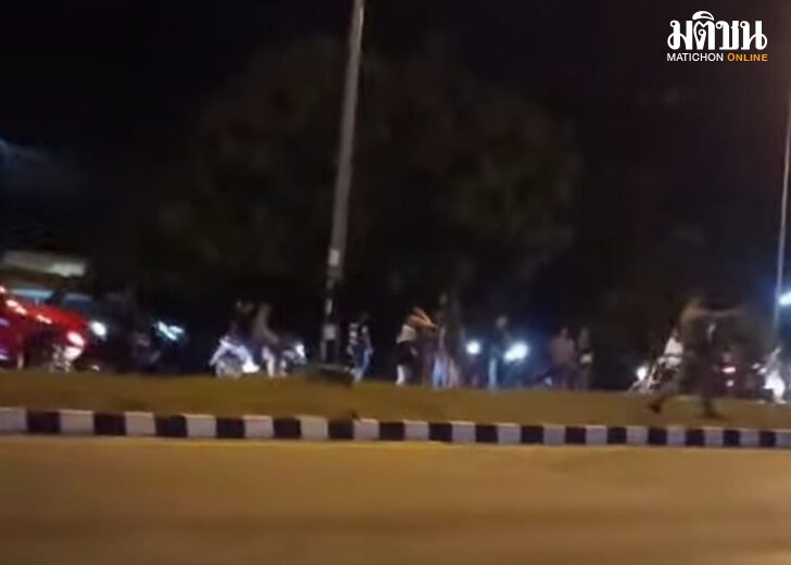 โจ๋โคราชดุ! เขม่นกันในงานงิ้ว ซิ่งจยย.ดักสาดกระสุน ดับ 1 สาหัส 1