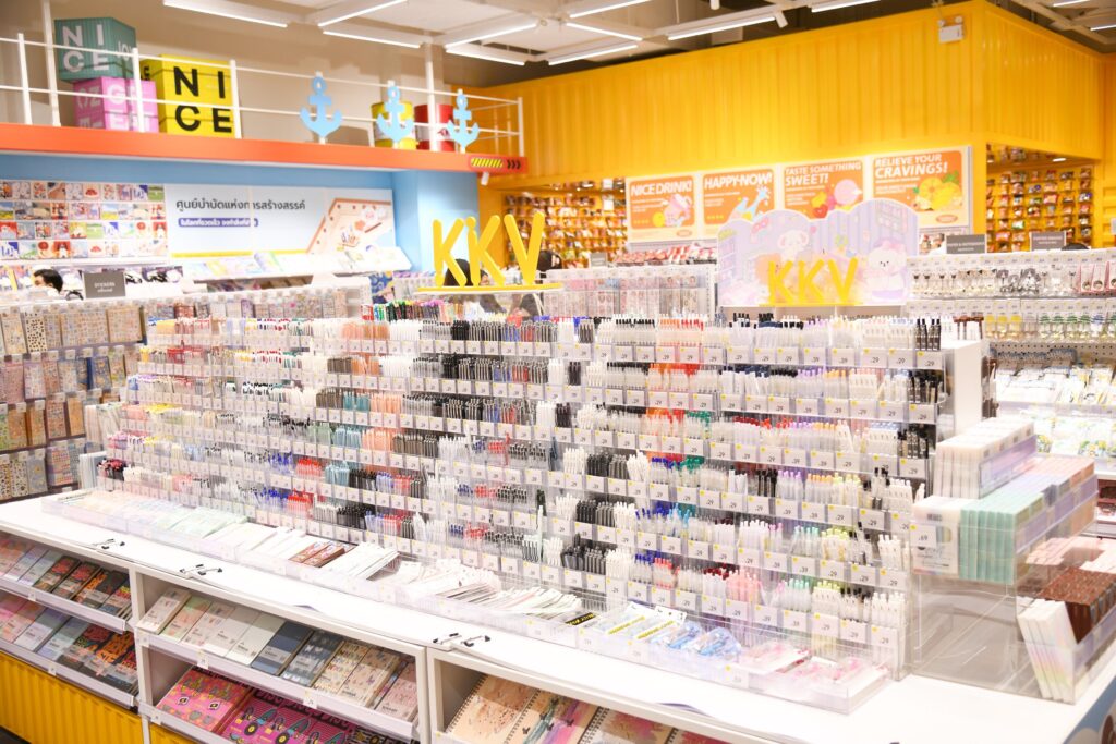 ส่องอาณาจักร KKV Flagship Store แหล่งช้อปใหม่ ที่มีบะหมี่กึ่งสำเร็จรูป ...