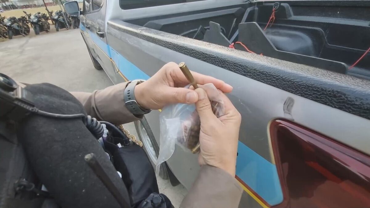 เณรบิณฑบาต เจอกระสุน M16 จำนวน 10 นัด ตกกลางถนน ห่างวัด300 ม. ตร.เร่งหาต้นตอ